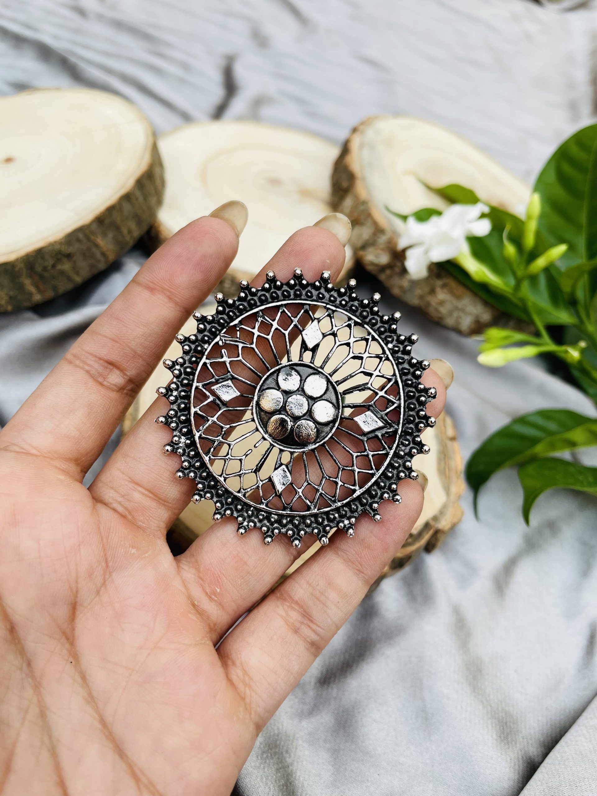 Rangoli ring – Sajana by Shagun