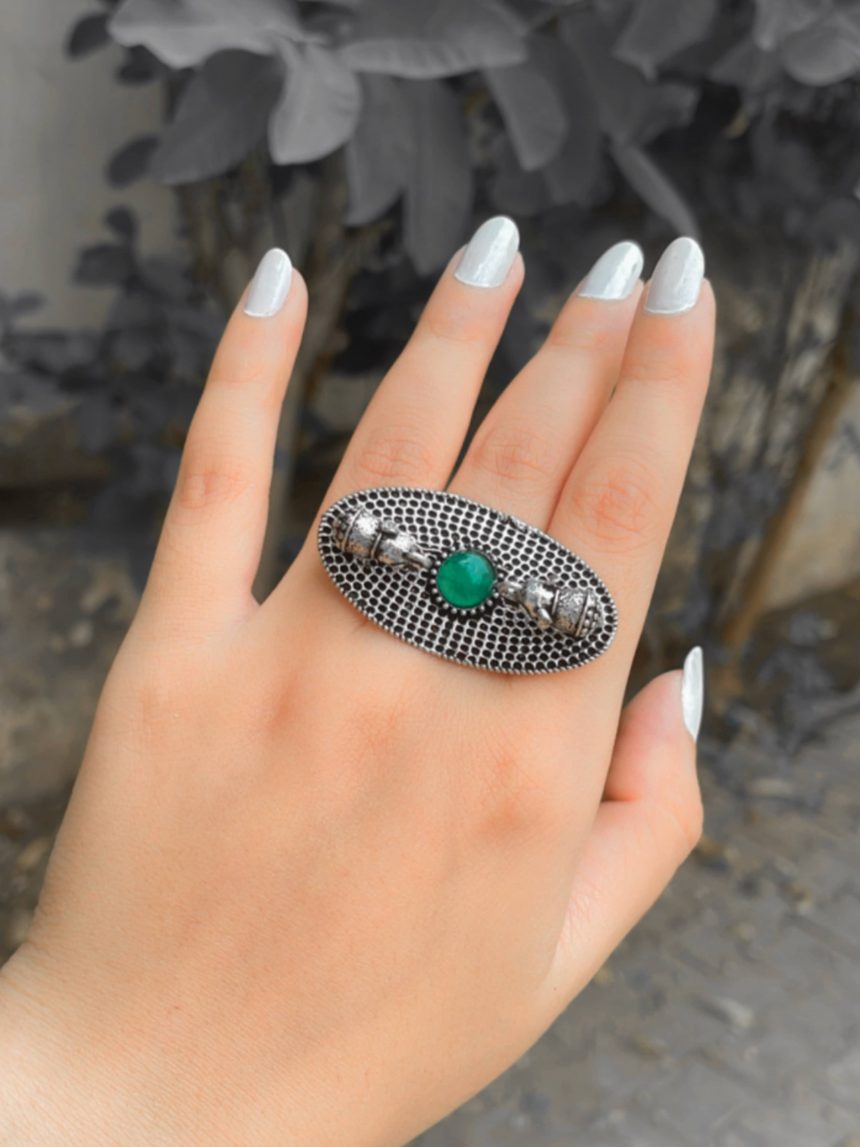 Rings and Mangtika – Sajana by Shagun