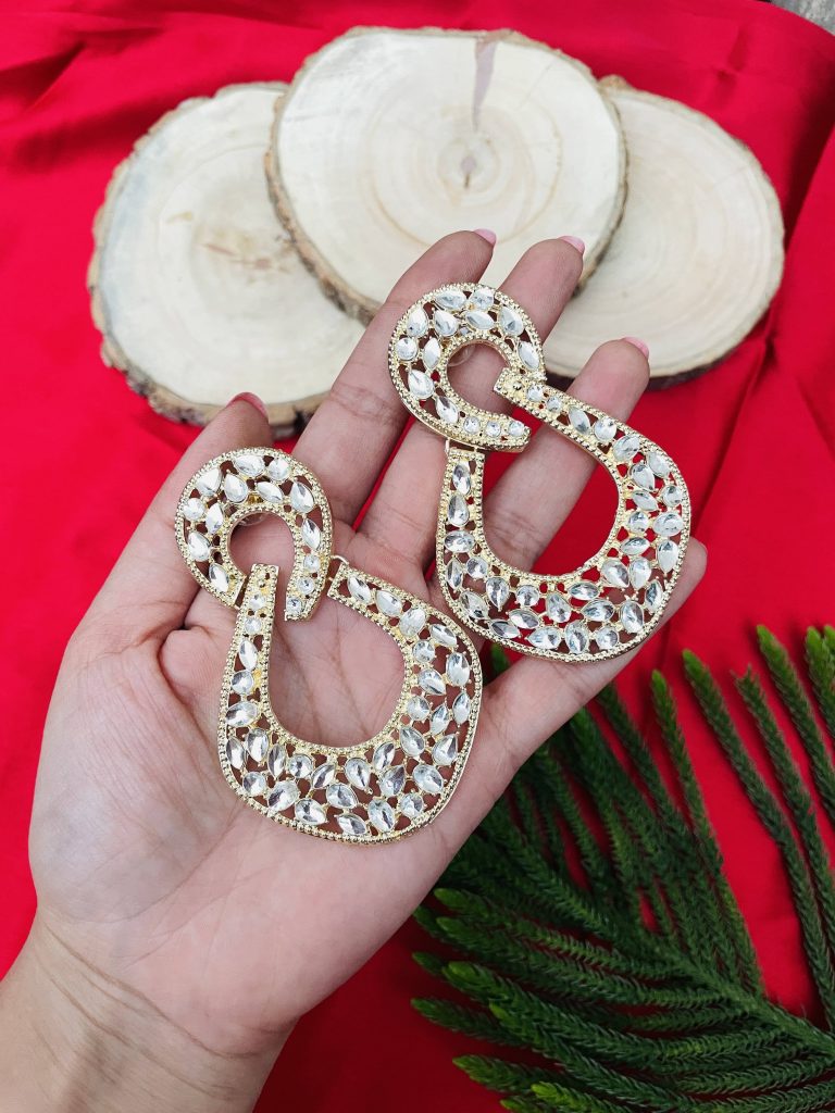 Lopa earrings (gold,black) – Sajana by Shagun